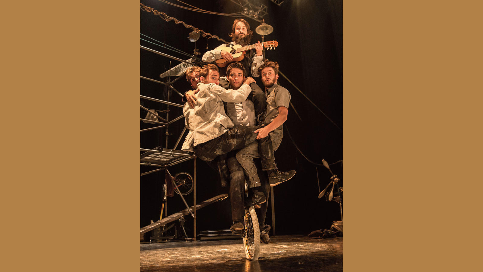 Theater Circus “Machine de Cirque” | 北九州芸術劇場